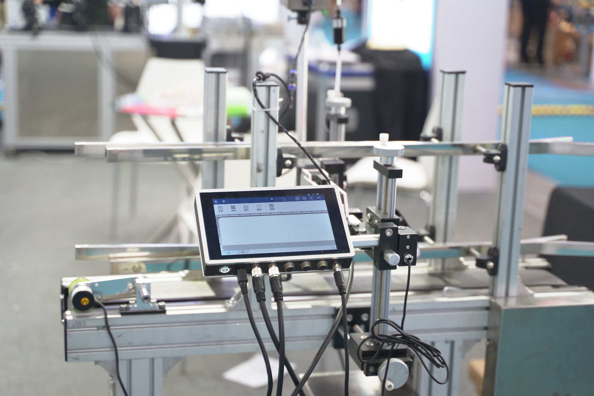 影响UV喷码机定价的决定性因素,今天详解给大家 - EAMAR-国内专业喷码机标识供应商