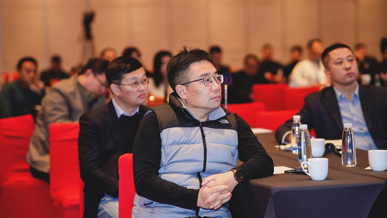 喷码机行业破局新思路：从设备供应商到价值链重构者 - EAMAR-国内专业喷码机标识供应商