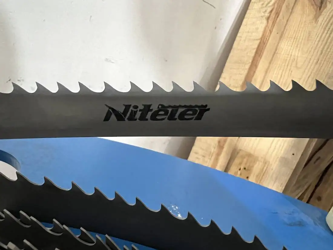 C2000 喷码机助力锯条生产，精准打印规格型号与 logo - EAMAR-国内专业喷码机标识供应商