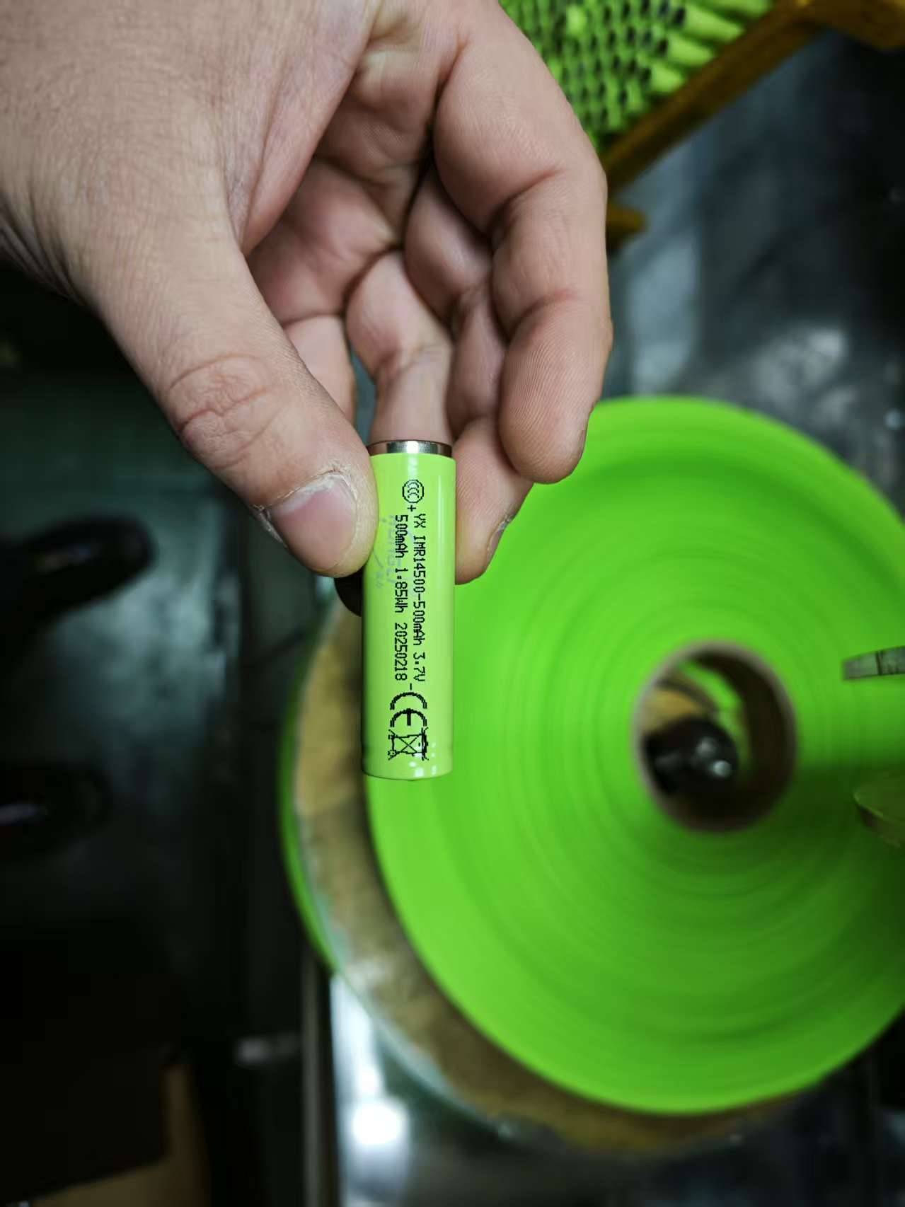 锂电池高速打印，搭配高效生产线，快速精准喷印 - EAMAR-国内专业喷码机标识供应商