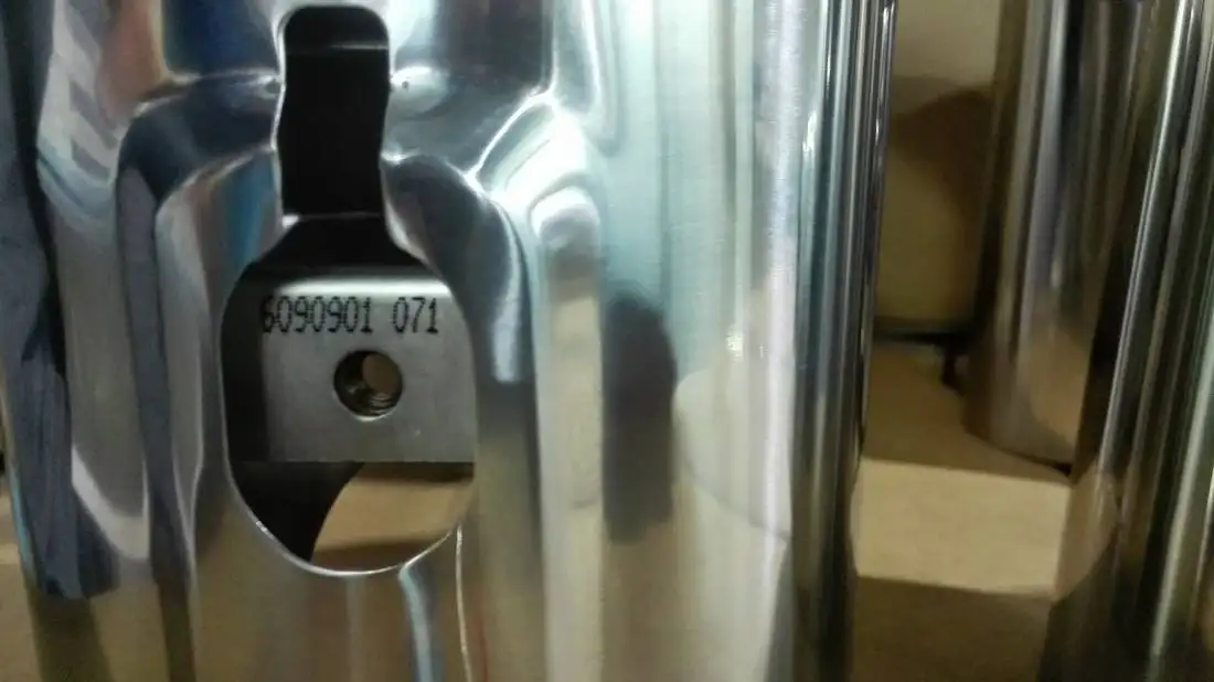 小字符喷码机打印汽车尾管批号 - EAMAR-国内专业喷码机标识供应商